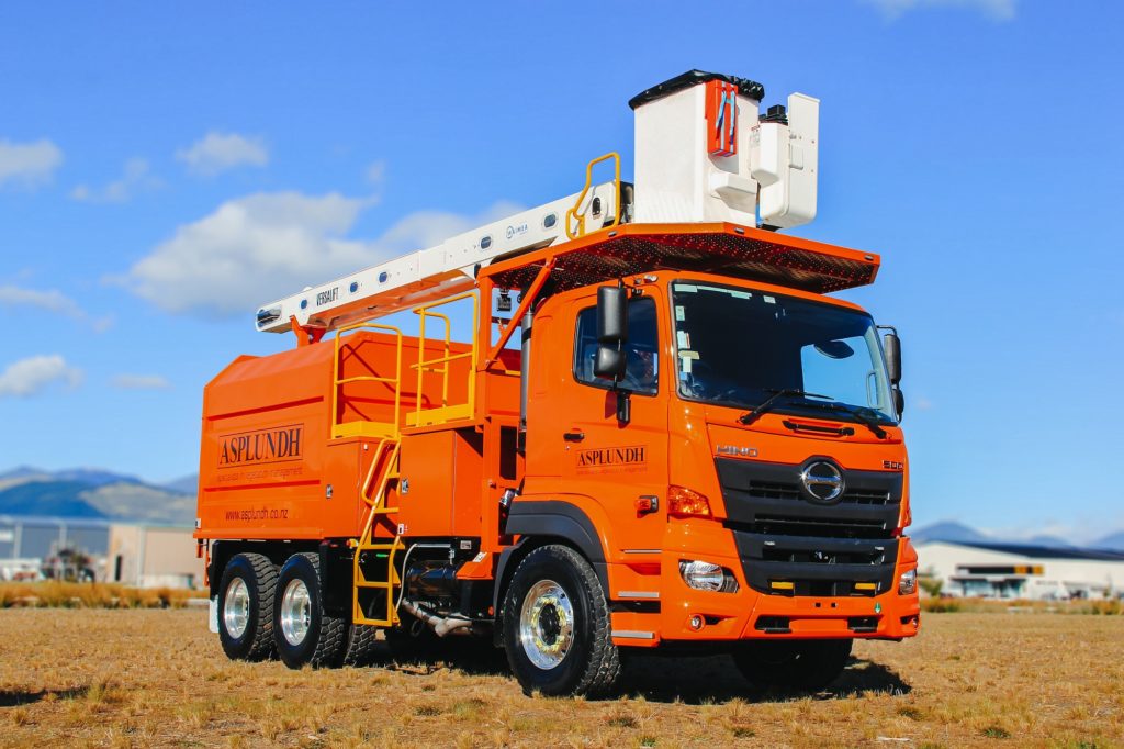 Versalift VST5000 on Isuzu FTS800 Truck | Waimea Group NZ Ltd