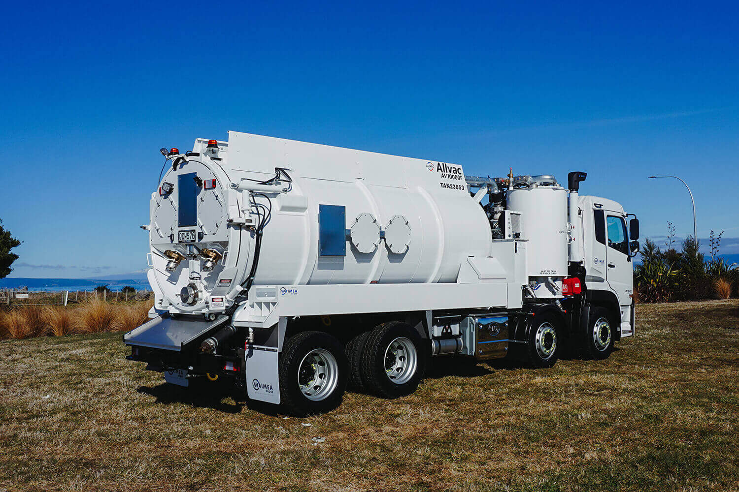 Allvac® AV10000F Class 3A Flammable Vacuum Tanker on UD Quon GW32-460 8 ...