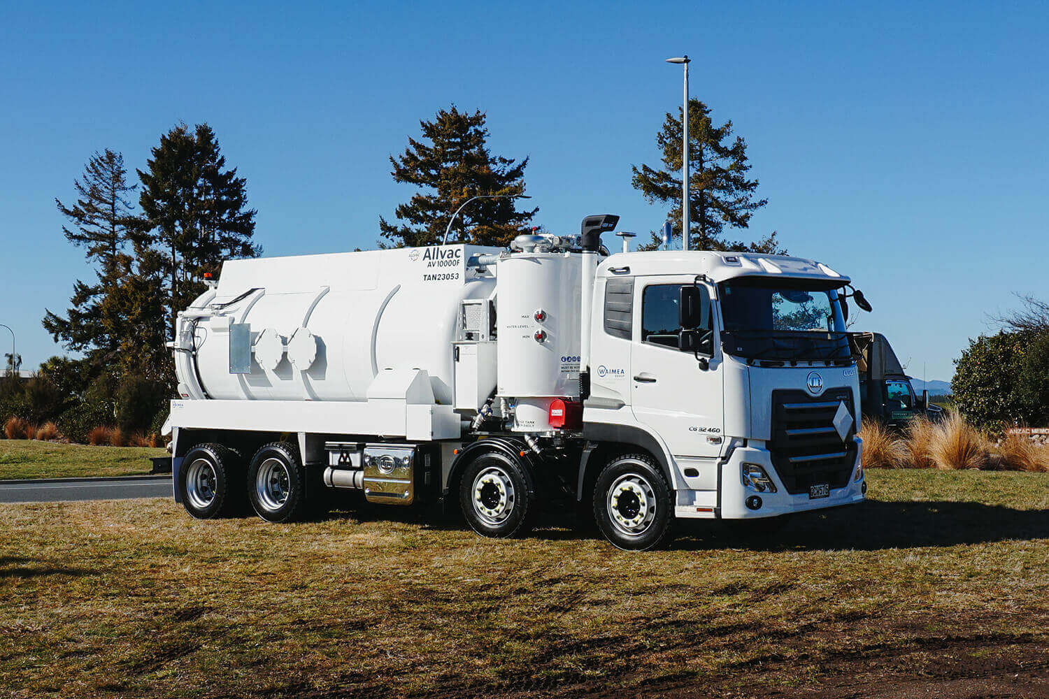 Allvac® AV10000F Class 3A Flammable Vacuum Tanker on UD Quon GW32-460 8 ...
