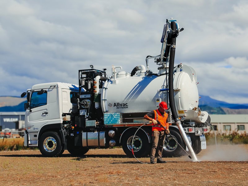 Allvac® AV7000H Hydro Excavator on Hino FS2632 | Waimea Group NZ Ltd